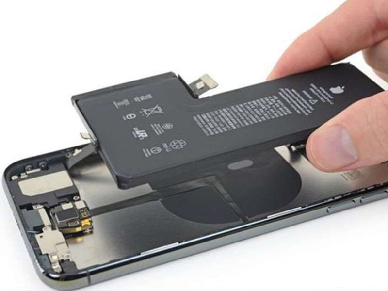 iPhone 15 Pro Max để qua đêm bị tụt pin do đâu?